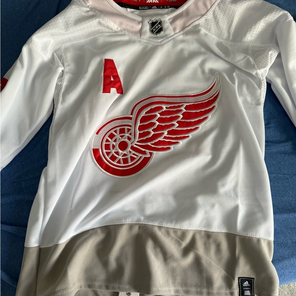 adidas | Tops | Detroit Redwings 88 Patrick Kane Reverse Retro Jersey ...